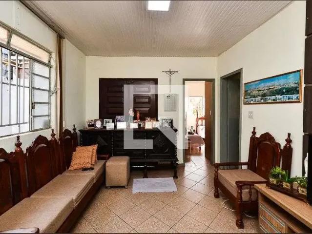 Casa / Sobrado para Venda em Belo Horizonte/MG Sagrada Família 3 Quartos