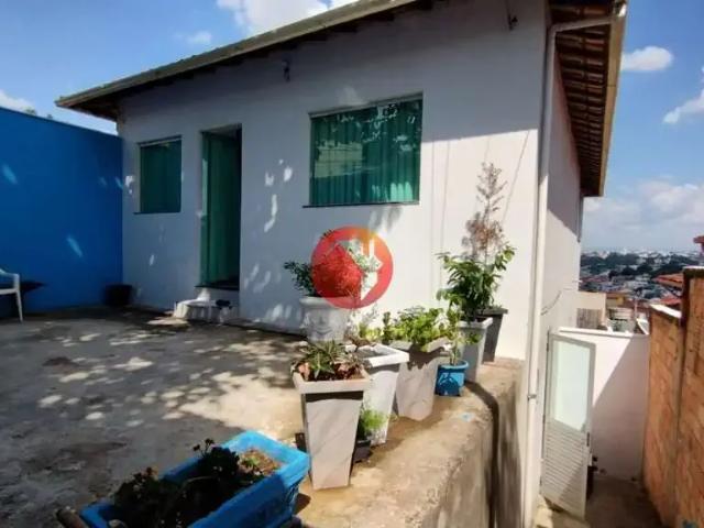 Casa / Sobrado para Venda em Belo Horizonte/MG Santa Mônica 4 Quartos