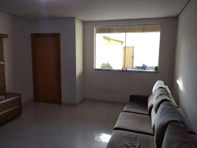 Casa / Sobrado para Venda em Belo Horizonte/MG Santa Mônica 4 Quartos
