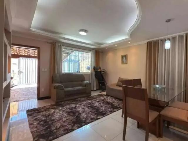 Casa / Sobrado para Venda em Belo Horizonte/MG Santa Mônica 4 Quartos