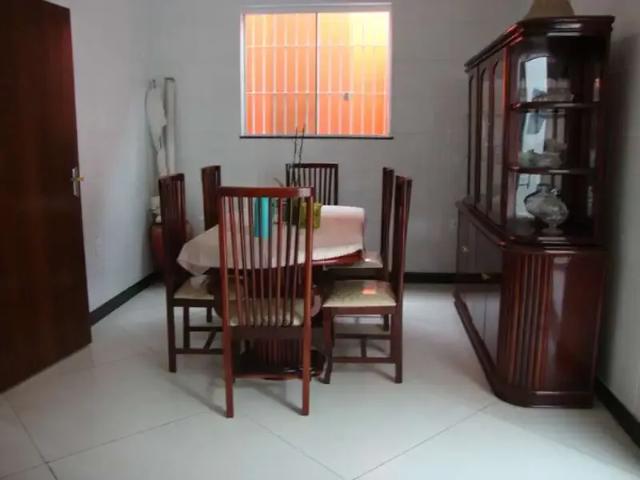 Casa / Sobrado para Venda em Belo Horizonte/MG Santa Mônica 4 Quartos