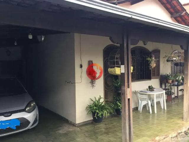 Casa / Sobrado para Venda em Belo Horizonte/MG Santa Mônica 4 Quartos