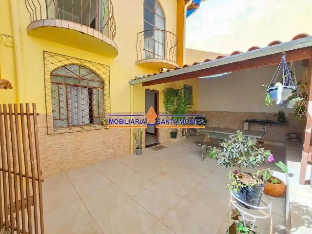 Casa / Sobrado para Venda em Belo Horizonte/MG Santa Mônica 4 Quartos