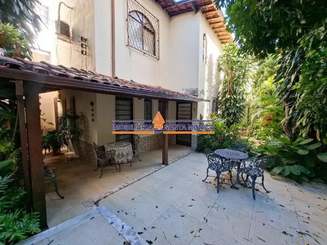 Casa / Sobrado para Venda em Belo Horizonte/MG Santa Mônica 4 Quartos