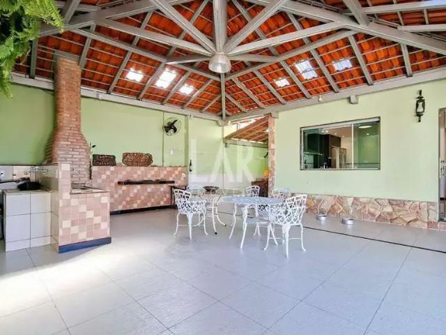Casa / Sobrado para Venda em Belo Horizonte/MG Santa Mônica 4 Quartos