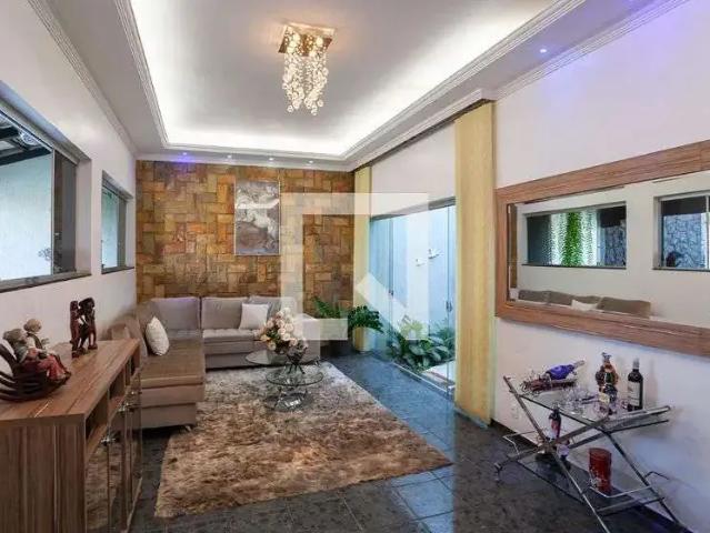 Casa / Sobrado para Venda em Belo Horizonte/MG Santa Mônica 5 Quartos