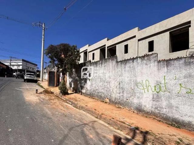 Casa / Sobrado para Venda em Belo Horizonte/MG Santa Mônica 2 Quartos
