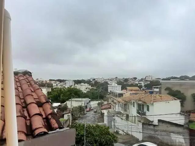 Casa / Sobrado para Venda em Belo Horizonte/MG Santa Mônica 2 Quartos