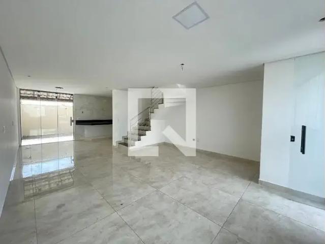 Casa / Sobrado para Venda em Belo Horizonte/MG Santa Mônica 3 Quartos