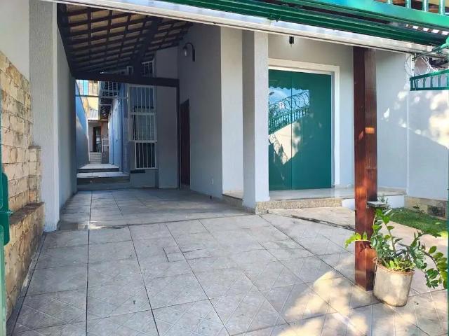 Casa / Sobrado para Venda em Belo Horizonte/MG Santa Mônica 3 Quartos