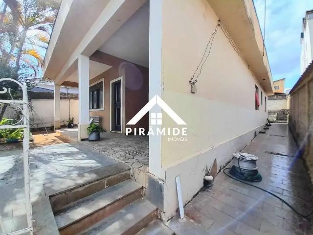 Casa / Sobrado para Venda em Belo Horizonte/MG Santa Mônica 3 Quartos
