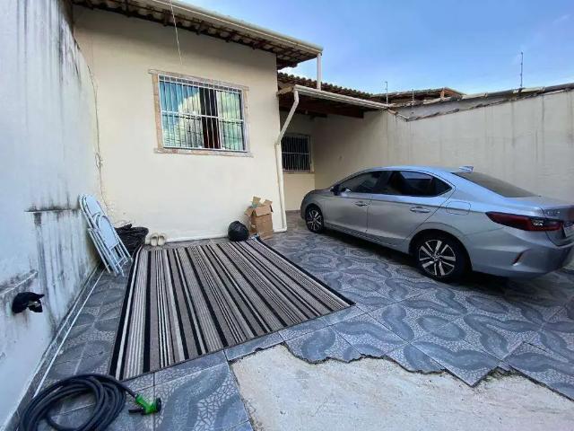 Casa / Sobrado para Venda em Belo Horizonte/MG Santa Mônica 3 Quartos