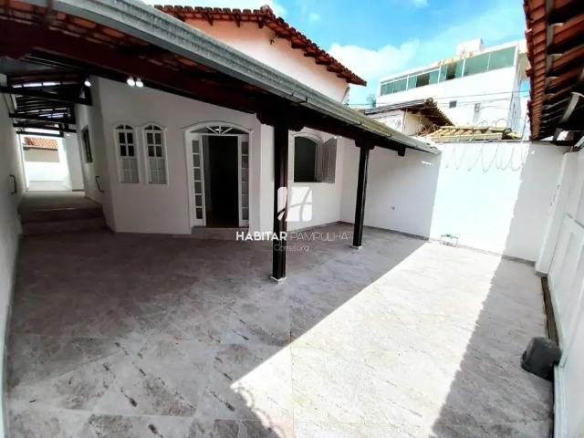 Casa / Sobrado para Venda em Belo Horizonte/MG Santa Mônica 3 Quartos