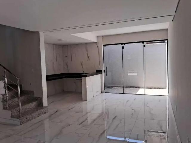 Casa / Sobrado para Venda em Belo Horizonte/MG Santa Mônica 3 Quartos