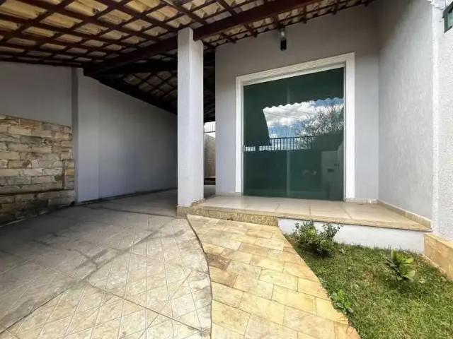 Casa / Sobrado para Venda em Belo Horizonte/MG Santa Mônica 3 Quartos