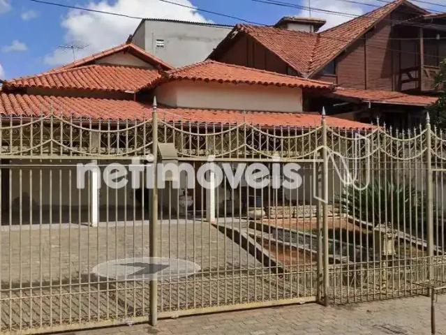 Casa / Sobrado para Venda em Belo Horizonte/MG Santa Mônica 3 Quartos