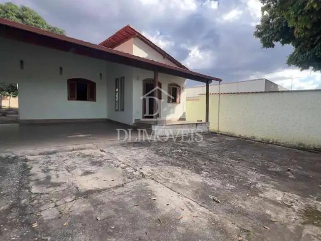 Casa / Sobrado para Venda em Belo Horizonte/MG Santa Mônica 3 Quartos