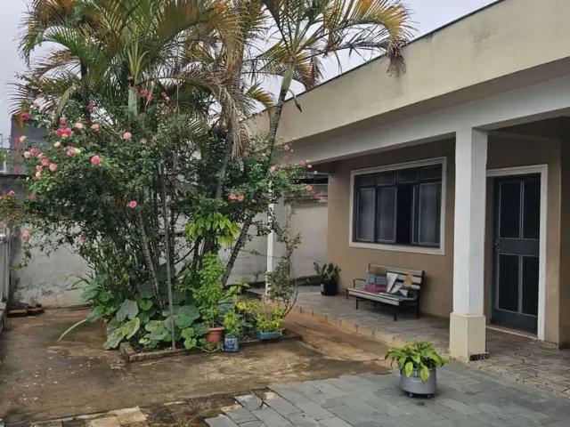 Casa / Sobrado para Venda em Belo Horizonte/MG Santa Mônica 3 Quartos