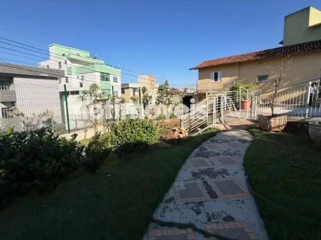Casa / Sobrado para Venda em Belo Horizonte/MG Santa Amélia 5 Quartos
