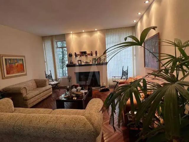 Casa / Sobrado para Venda em Belo Horizonte/MG Santa Amélia 9 Quartos