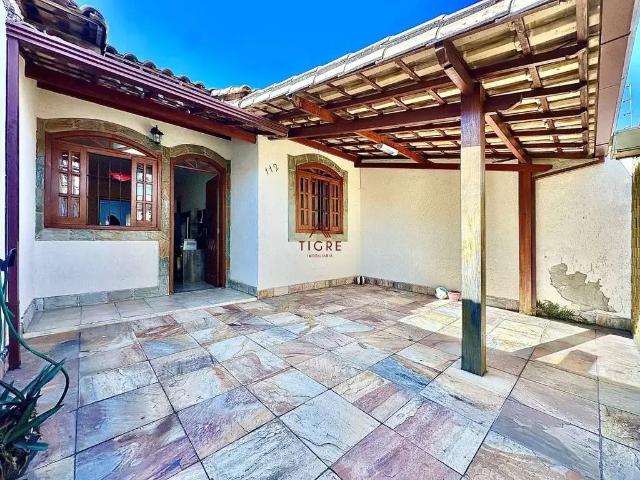 Casa / Sobrado para Venda em Belo Horizonte/MG Santa Amélia 2 Quartos