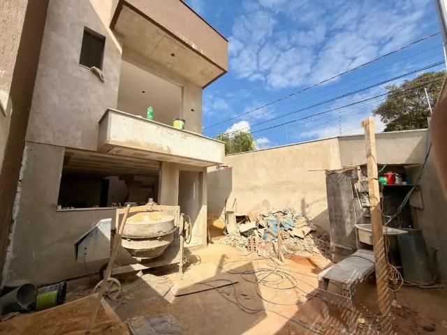 Casa / Sobrado para Venda em Belo Horizonte/MG Santa Amélia 3 Quartos
