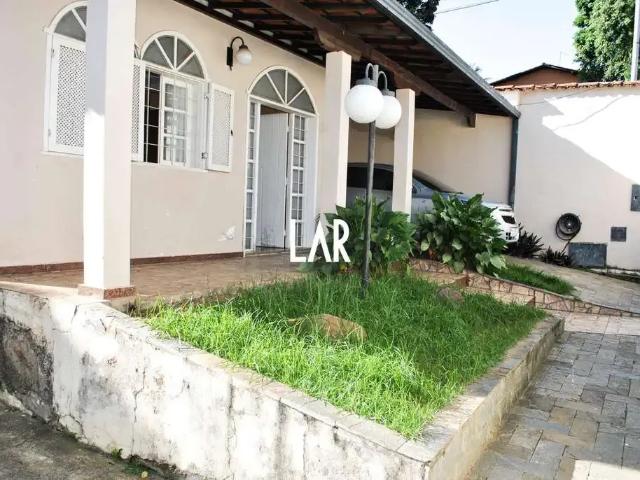 Casa / Sobrado para Venda em Belo Horizonte/MG Santa Amélia 3 Quartos