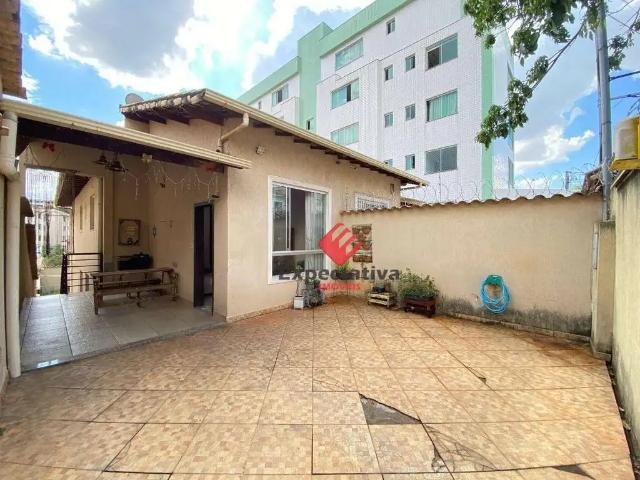 Casa / Sobrado para Venda em Belo Horizonte/MG Santa Amélia 3 Quartos
