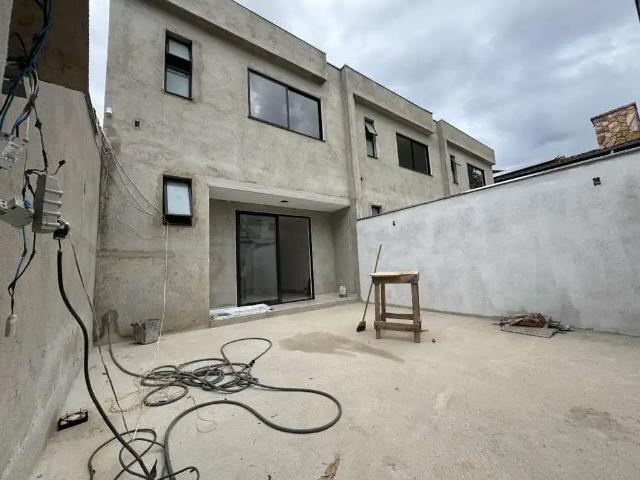 Casa / Sobrado para Venda em Belo Horizonte/MG Santa Branca 3 Quartos