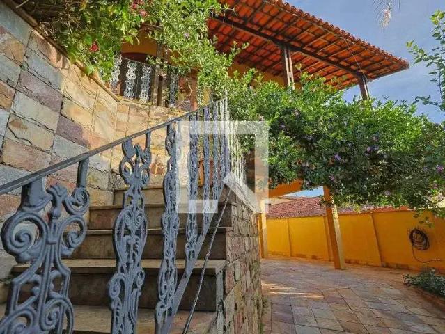 Casa / Sobrado para Venda em Belo Horizonte/MG Santa Efigênia 5 Quartos