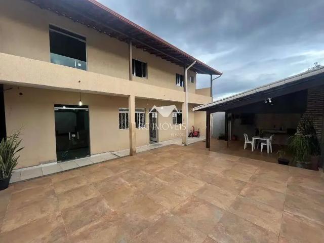 Casa / Sobrado para Venda em Belo Horizonte/MG Santa Helena Barreiro 4 Quartos