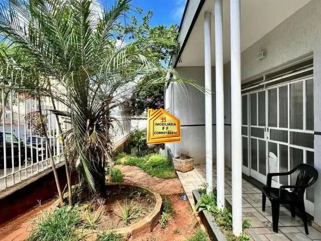 Casa / Sobrado para Venda em Belo Horizonte/MG Santa Inês 4 Quartos