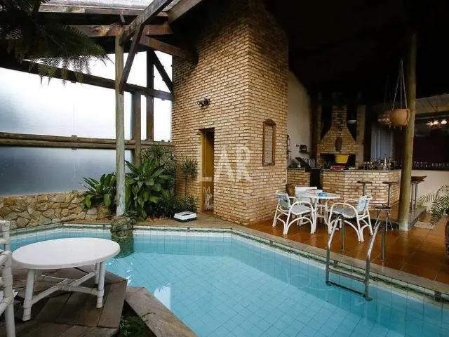 Casa / Sobrado para Venda em Belo Horizonte/MG Santa Lúcia 4 Quartos