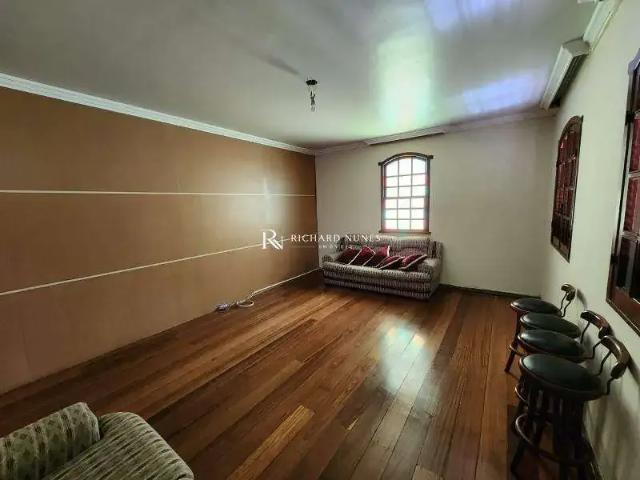Casa / Sobrado para Venda em Belo Horizonte/MG Santa Lúcia 5 Quartos