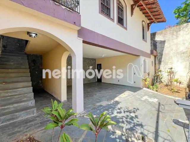 Casa / Sobrado para Venda em Belo Horizonte/MG Santa Lúcia 6 Quartos