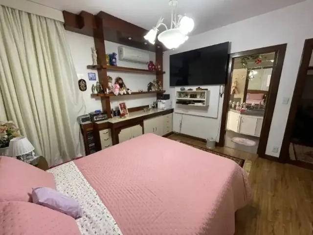 Casa / Sobrado para Venda em Belo Horizonte/MG Santa Lúcia 6 Quartos