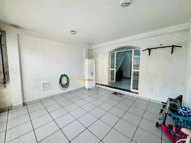Casa / Sobrado para Venda em Belo Horizonte/MG Santa Rosa 2 Quartos