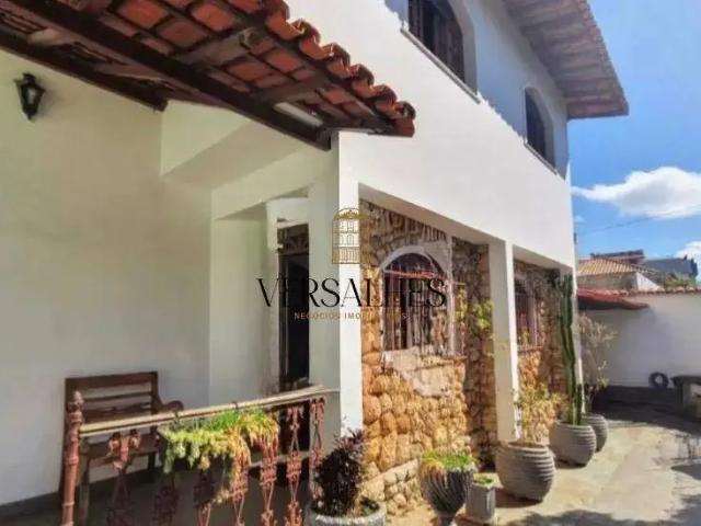 Casa / Sobrado para Venda em Belo Horizonte/MG Santa Tereza 4 Quartos