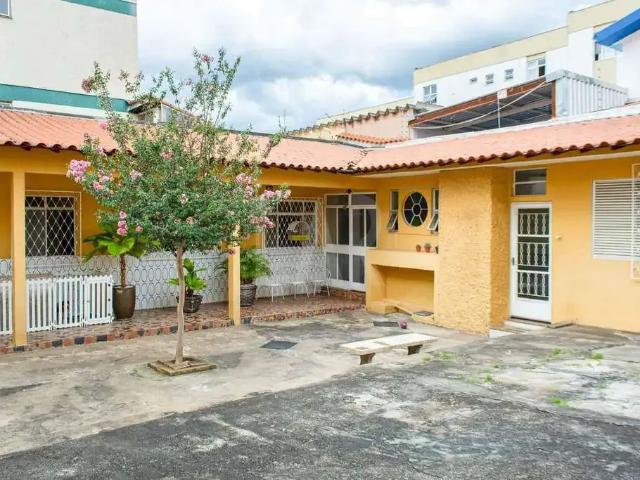 Casa / Sobrado para Venda em Belo Horizonte/MG Santa Tereza 3 Quartos