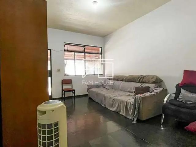 Casa / Sobrado para Venda em Belo Horizonte/MG Santa Terezinha 4 Quartos