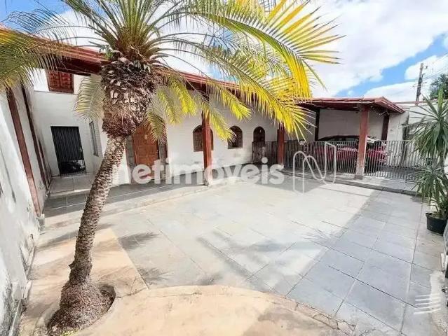 Casa / Sobrado para Venda em Belo Horizonte/MG Santa Terezinha 3 Quartos