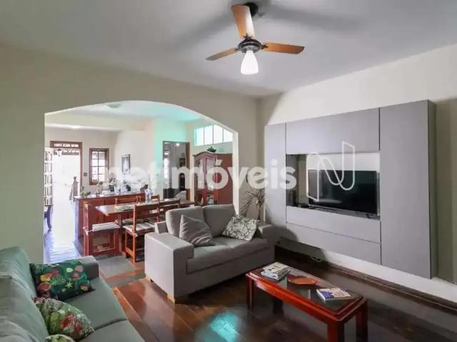 Casa / Sobrado para Venda em Belo Horizonte/MG Santa Terezinha 3 Quartos