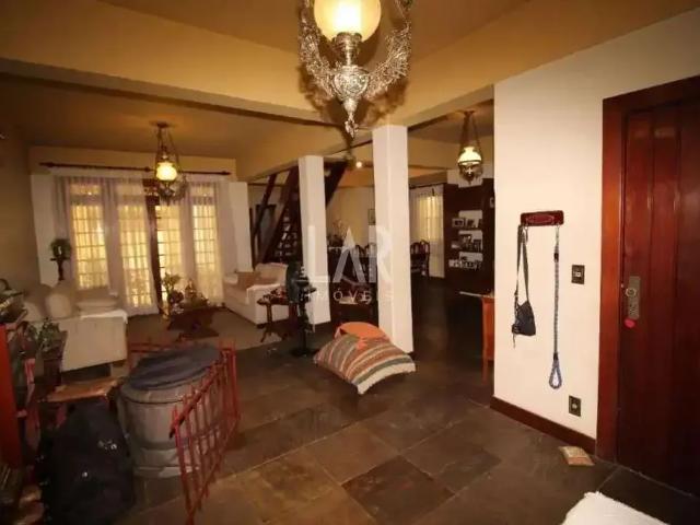 Casa / Sobrado para Venda em Belo Horizonte/MG Santo Agostinho 4 Quartos