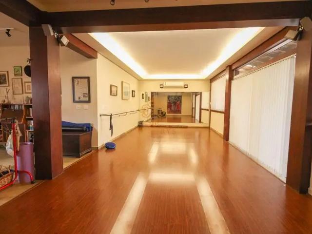 Casa / Sobrado para Venda em Belo Horizonte/MG Serra 4 Quartos