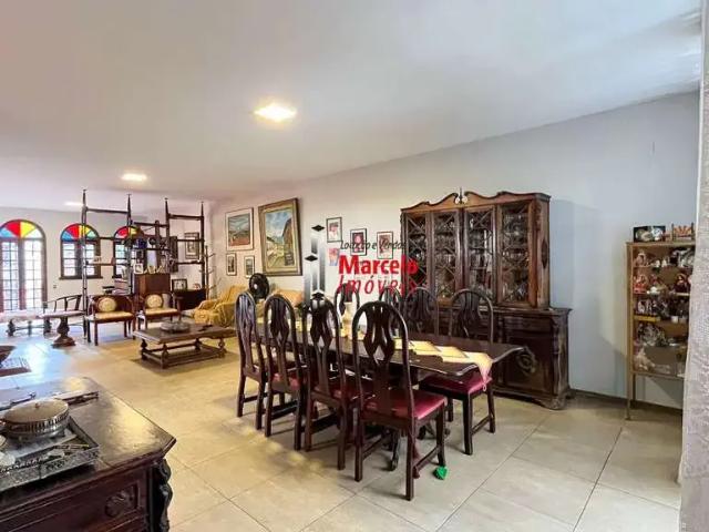 Casa / Sobrado para Venda em Belo Horizonte/MG Serra 7 Quartos