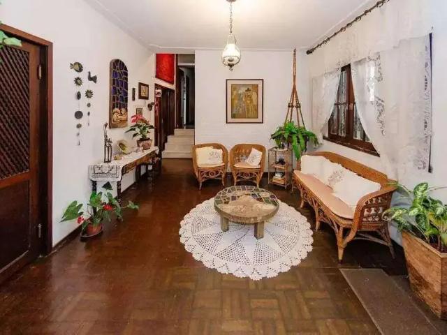 Casa / Sobrado para Venda em Belo Horizonte/MG Sion 4 Quartos