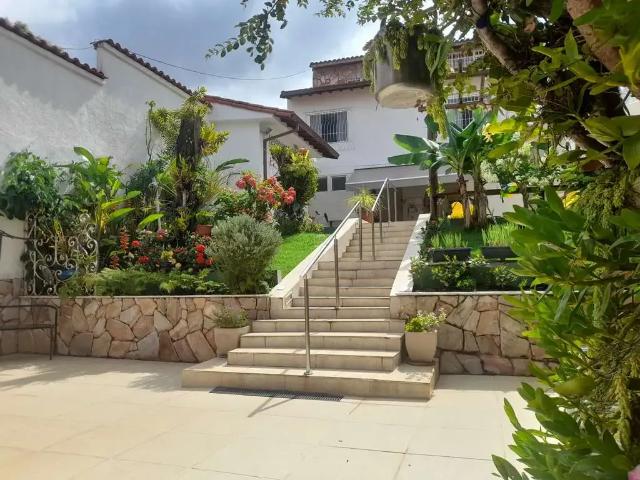 Casa / Sobrado para Venda em Belo Horizonte/MG Vera Cruz 4 Quartos