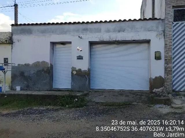 Casa / Sobrado para Venda em Belo Jardim/PE Floresta 3 Quartos