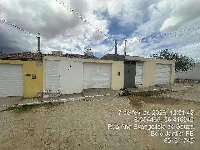 Casa / Sobrado para Venda em Belo Jardim/PE Floresta 3 Quartos