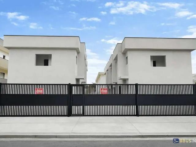Casa / Sobrado para Venda em Bertioga/SP Maitinga 2 Quartos